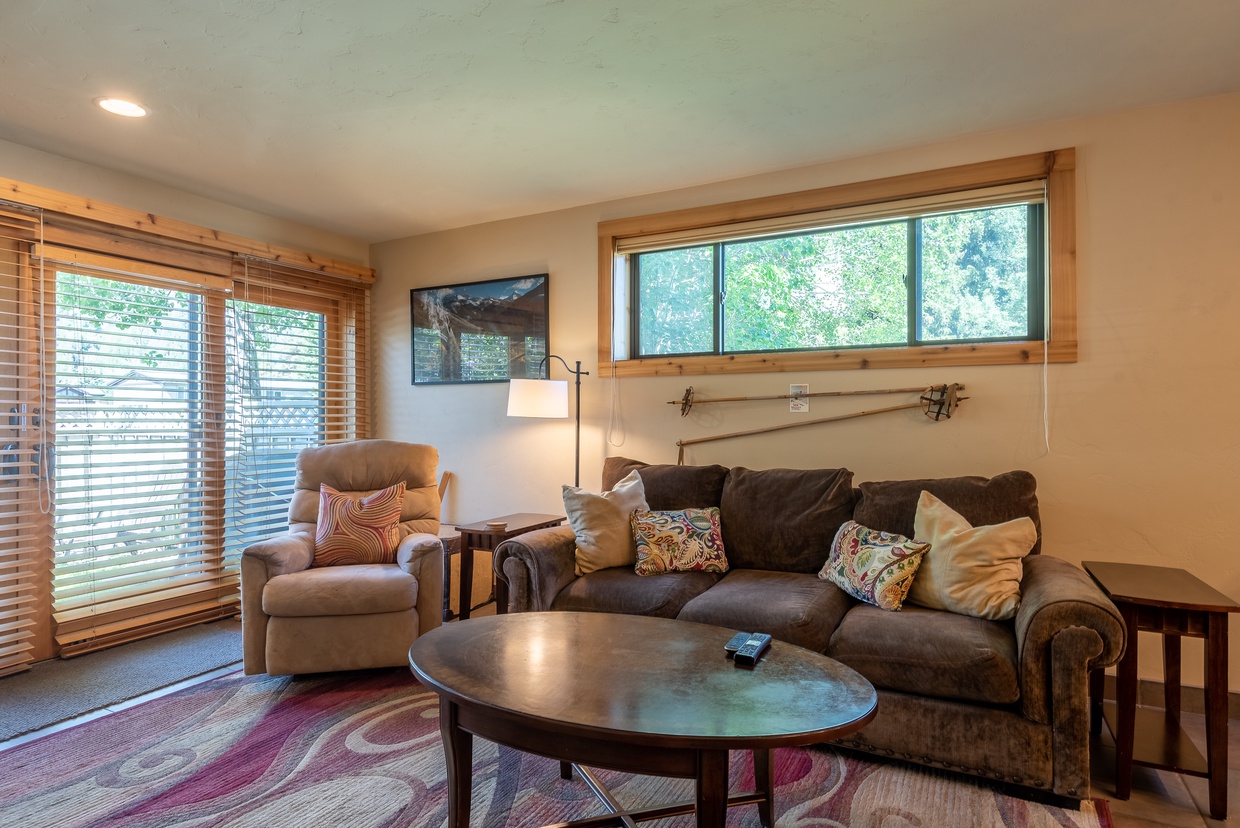 Alpine Villa Condo 1 | Alpine Lodging Sun Valley