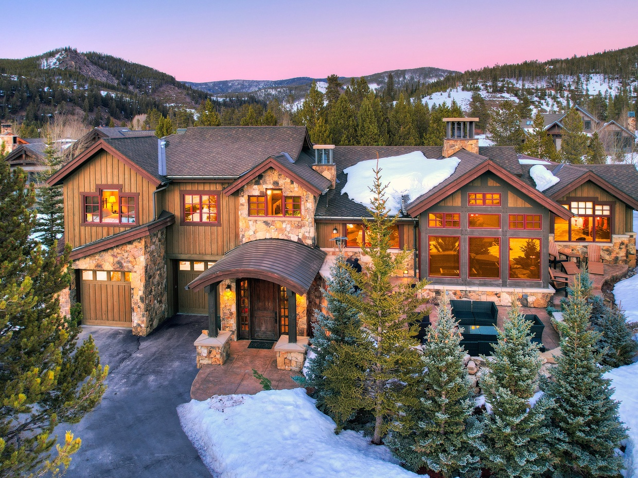 Long Ridge Lodge by the Breck Golf Course! | Alpine Edge