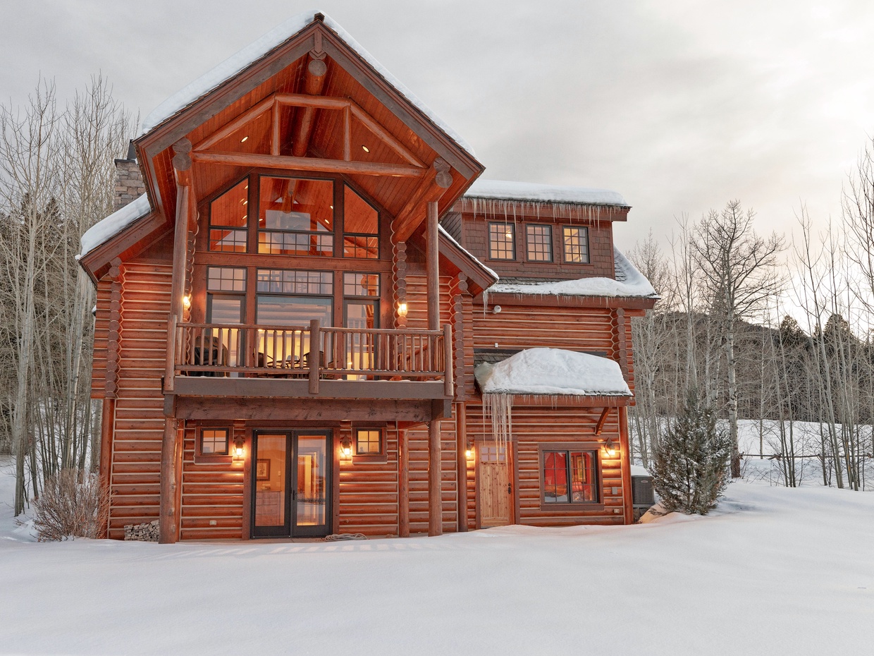 Pale Morning Dun Cabin | A Victor Vacation Rental