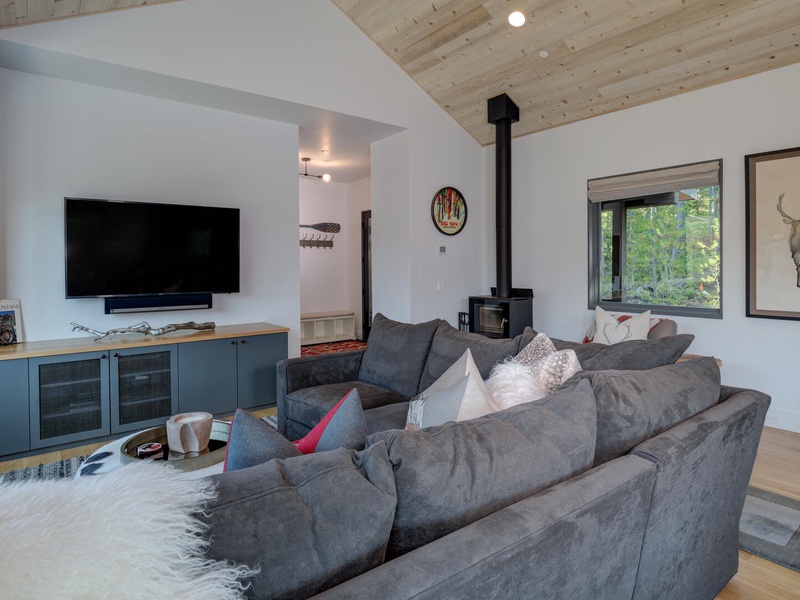 View 17 Lake Cabin | Moonlight Basin Lodging