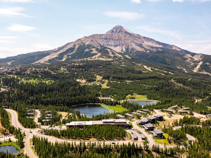 View 201 LakeLodge | Moonlight Basin Lodging